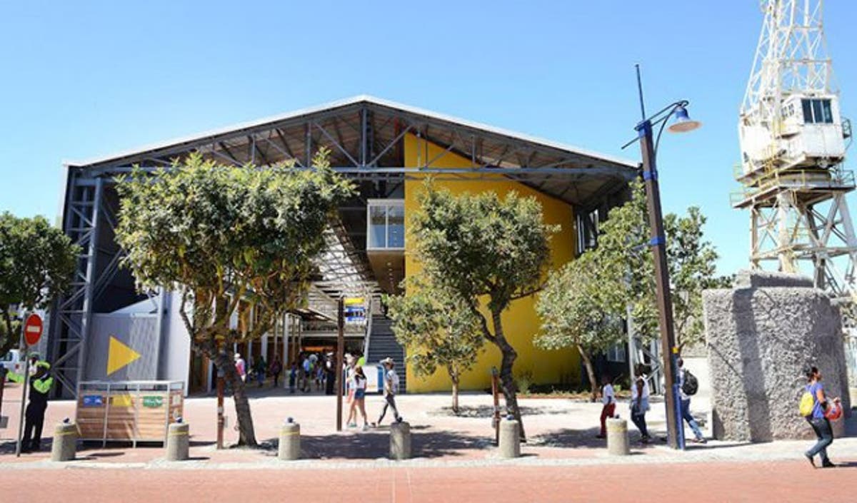 Vanda Waterfront Shops