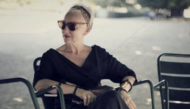 Wear Your Favourite Fashion Era with Some Finds From the Retro ...